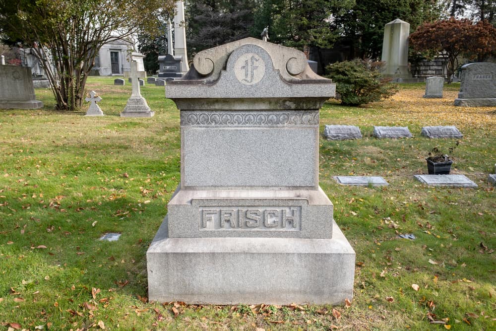 10 Historic Graves to Visit in Woodlawn Cemetery in the Bronx ...