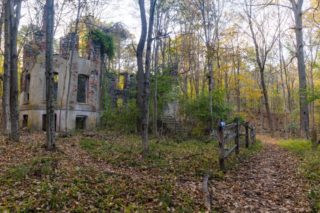 Hiking to the Ruins and Incredible Vista at Franny Reese State Park ...
