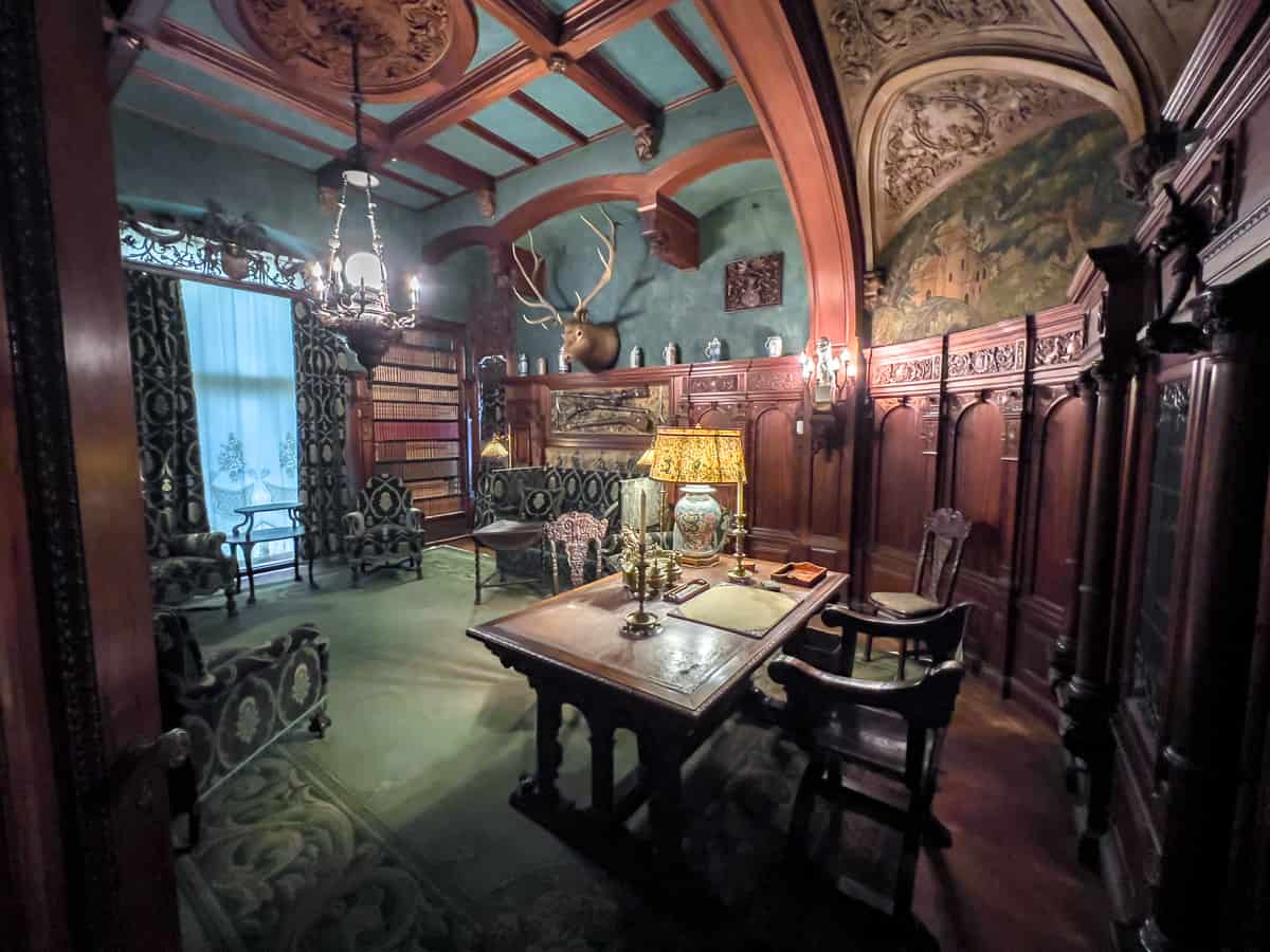 Touring the Vanderbilt Mansion National Historic Site in the Hudson ...